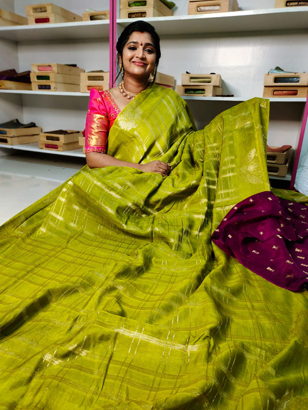 DS1250 – Arya Collections