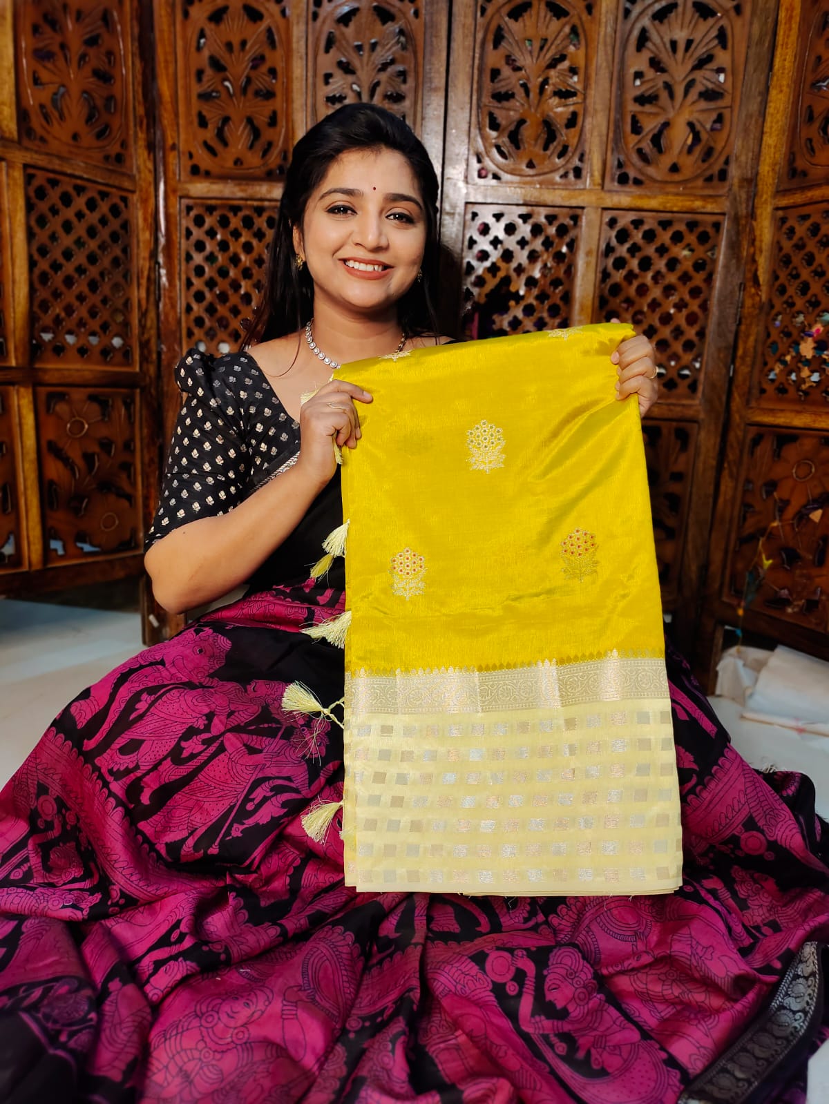 AC1850 – Arya Collections