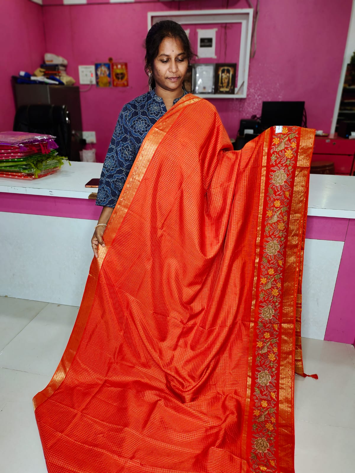 Dola weaving – Arya Collections